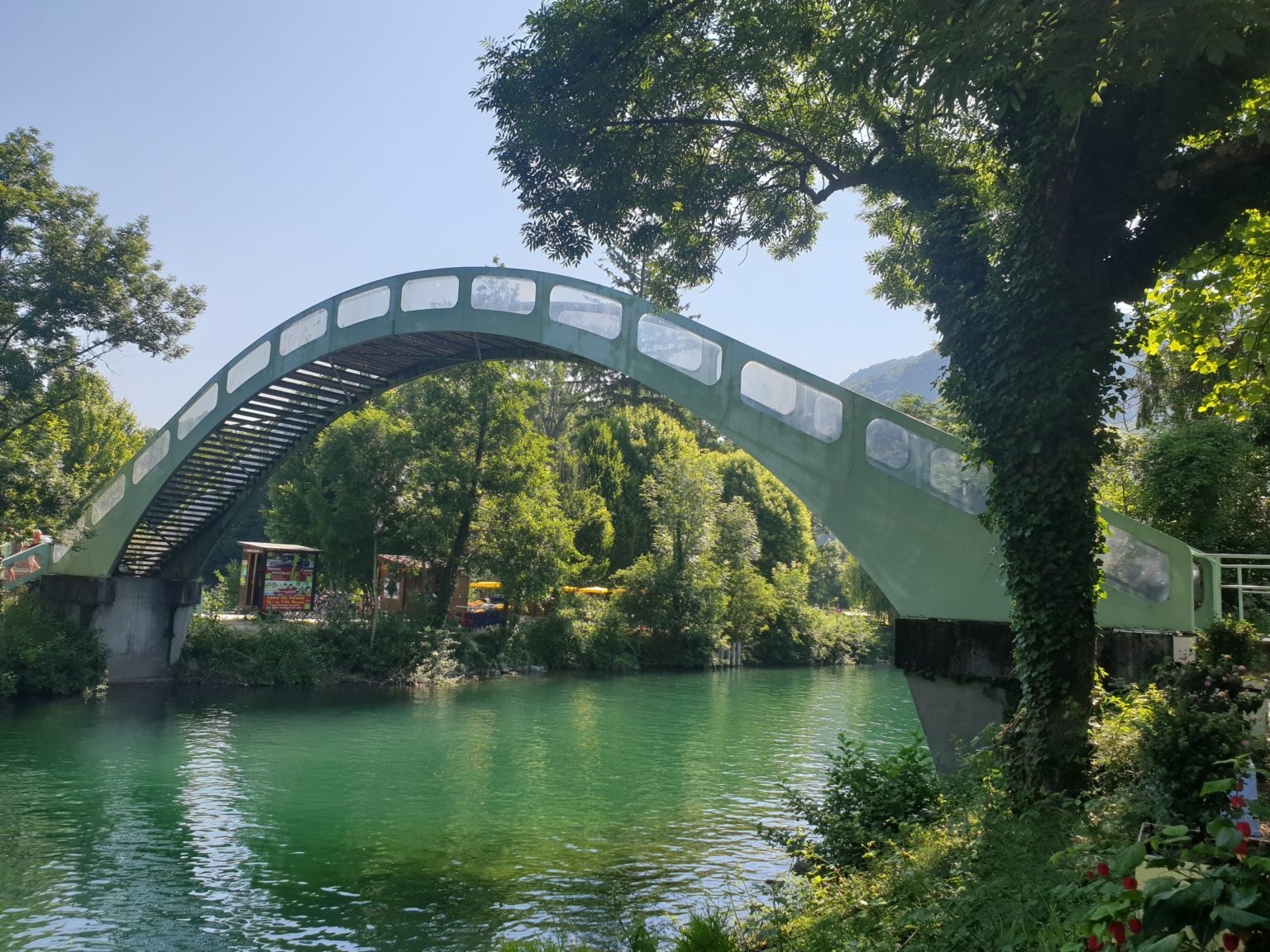 Chanaz village Savoie promenade bateau canal saviere