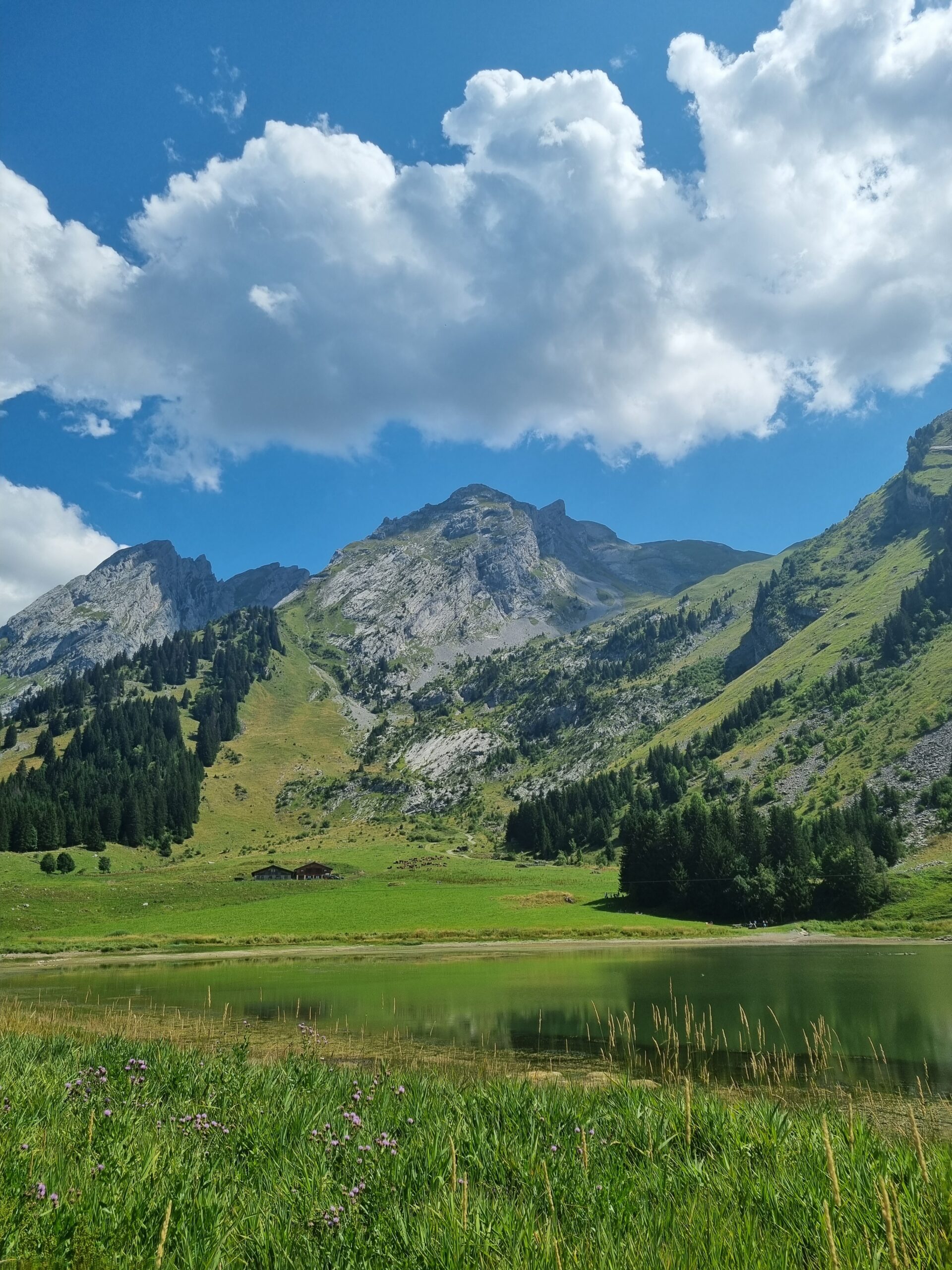 La Clusaz & son lac des confins - Savoie Mont Blanc